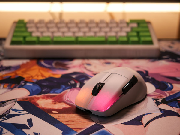 三模,超轻,不打孔,75g的冰豹旗舰鼠标