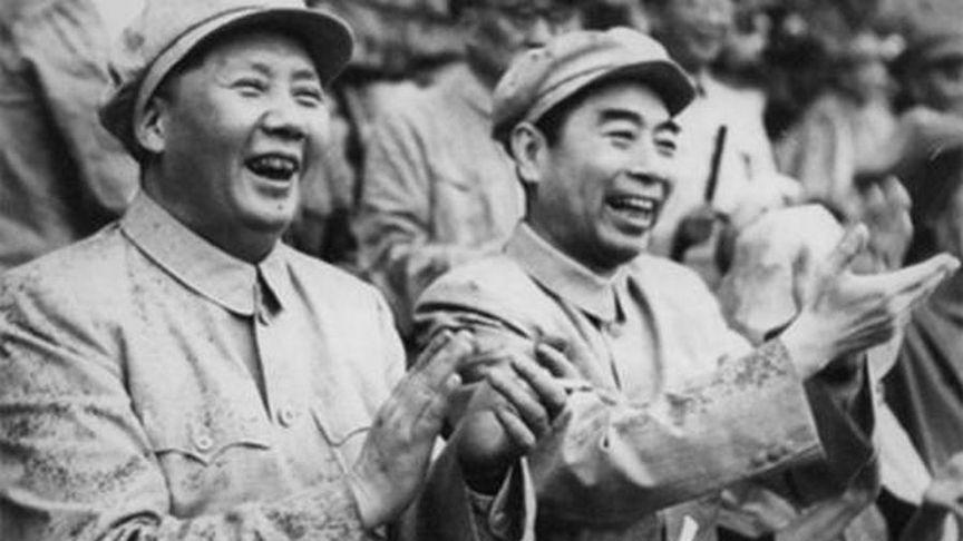 遵义会议确立了毛主席的领导地位,为长征的胜利奠定了思想基础