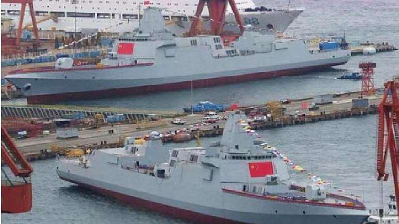 紧随国产航母,055大驱即将正式服役,美媒比较结果令人遗憾