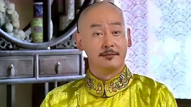 皇后想挑唆皇上处罚小燕子,结果小燕子把皇上哄得开怀大笑!