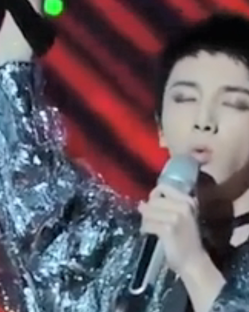 #星耀跨年#早间分享华晨宇湖南卫视跨年携新歌征服舞台,《蜉蝣》+《...