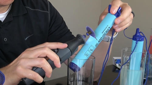 国外流行的一款便携式过滤器里面都有啥?老外拆开就知道!