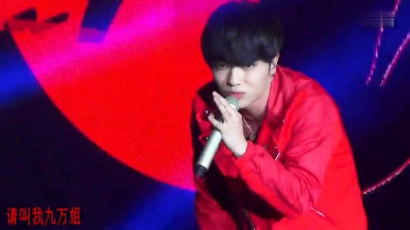 华晨宇网易歌手大赛现场《我管你》
