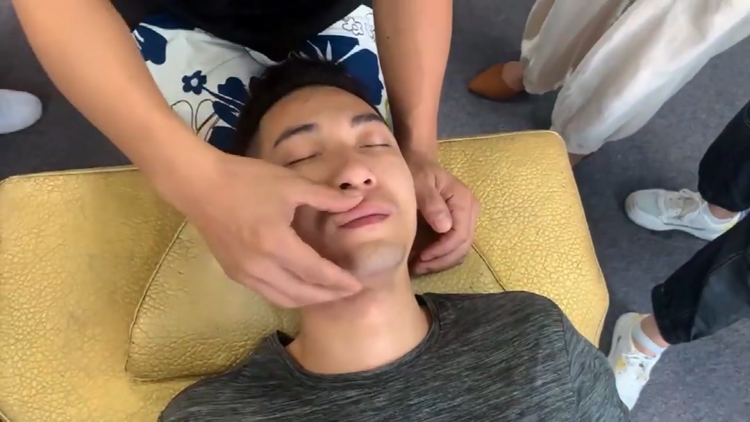 教师节中医推拿按摩教学