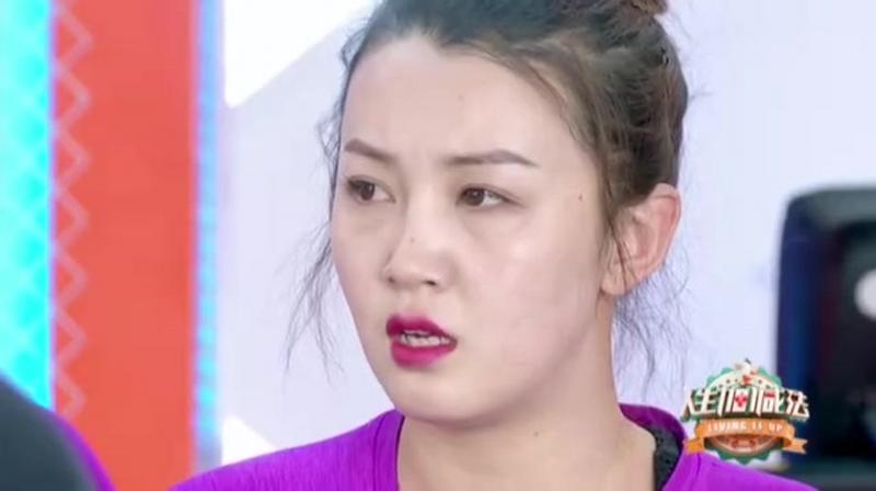 《人生加减法》学员刘亚娟,因婚后变胖80斤与丈夫离婚。她参加节目...