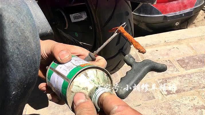 电动车真空胎补了爱慢撒气怎么办?师傅教你一个永不漏气的方法!