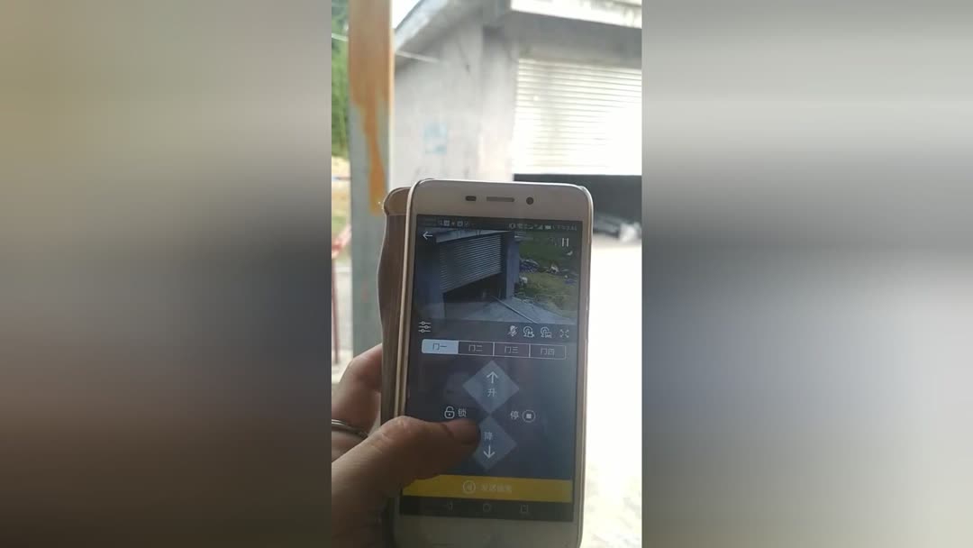 新型不锈钢远程电动卷闸门