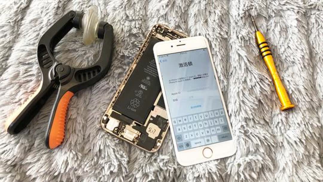 90块钱捡漏ID锁苹果6续集完结篇,拆开看看里面,竟然还是64G的!