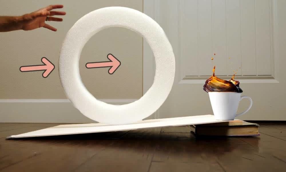 奇特的反重力实验,小球为什么会自下而上滚动?原理其实很简单