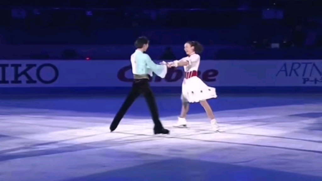 【羽生结弦 浅田真央】迪士尼在逃王子和公主双人滑