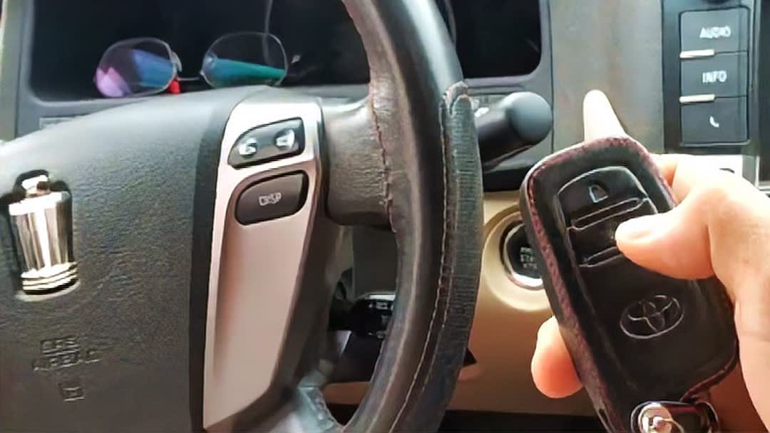 i80配13代丰田皇冠增加删除丢失学习配钥匙教程视频