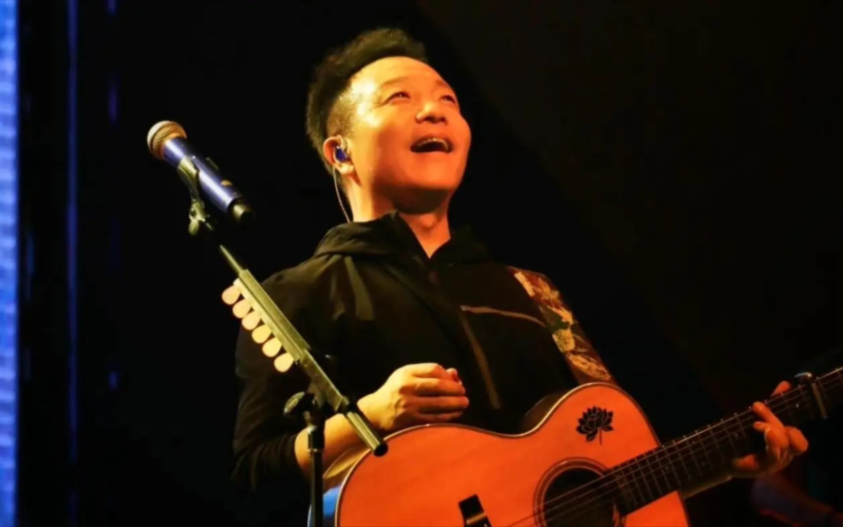 许巍2018.08.26“慕思之夜•全国巡回音乐会”大连站现场演出