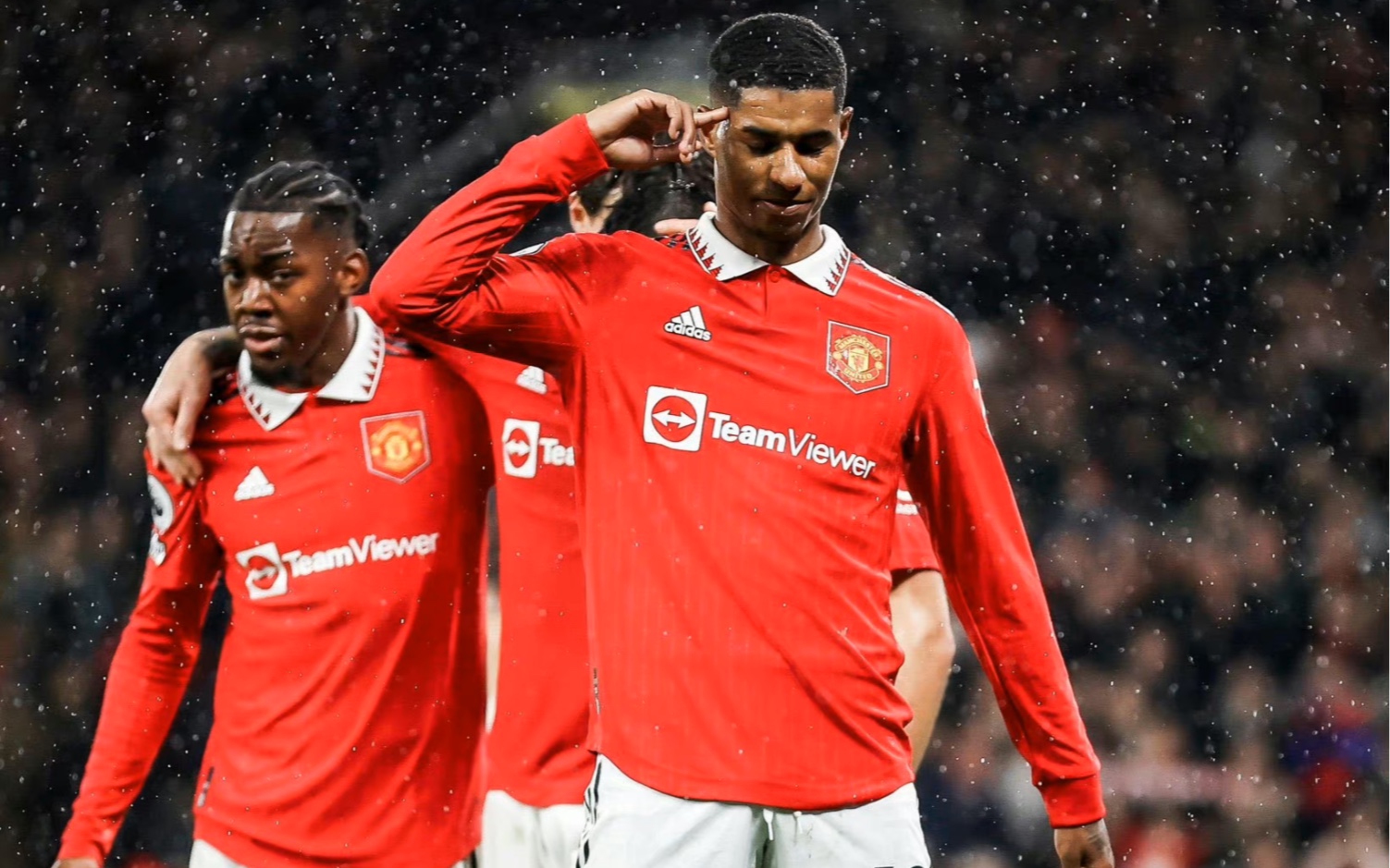 拉什福德远射破门