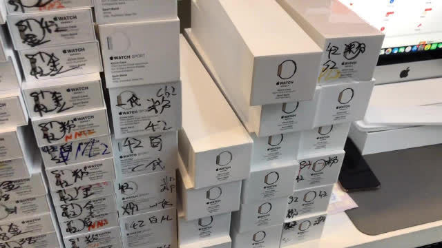 几百块捡漏苹果智能手表,原封未激活