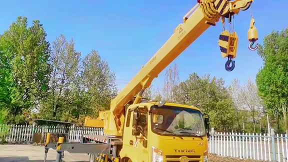 #抖音小助手 #专用车厂家 #好车抖一抖 #工程机械设备 #随车吊