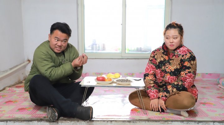 二货欠钱不还,找美女借钱,没想美女让他去阴曹地府躲债
