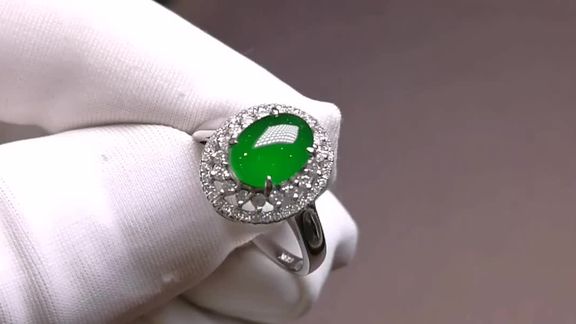 收藏质量,玻璃种翡翠!