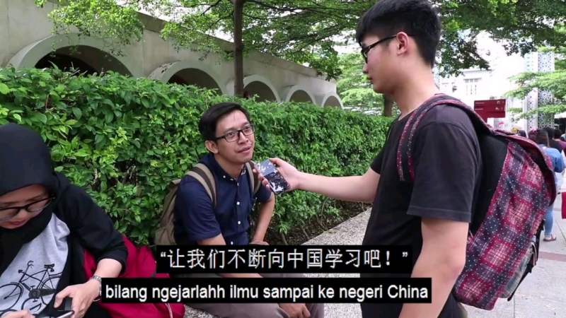 《印尼采访》小哥:中国是个发达国家,印度的话让我想想用什么词