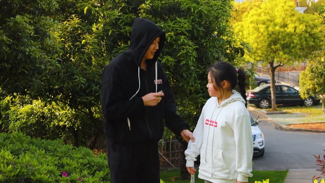 儿童教育安全短片《陌生人的东西不能吃》