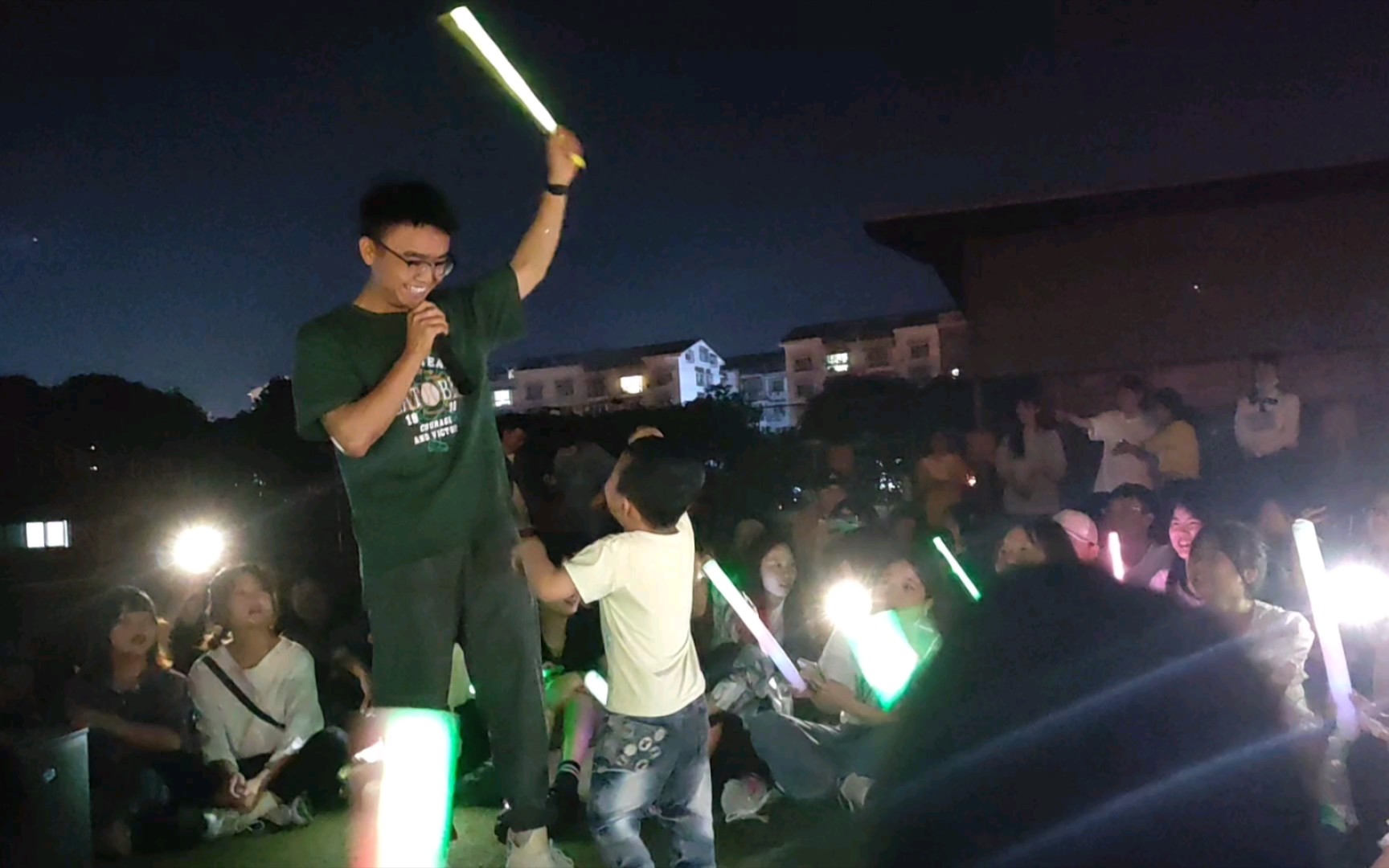 【520杰伦专场♥西科大歌迷献唱】深情小哥在线唱《不能说的秘密》