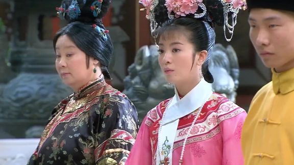 还珠格格:皇后居然派容嬷嬷来教小燕子学规矩,确定不是虐待吗?