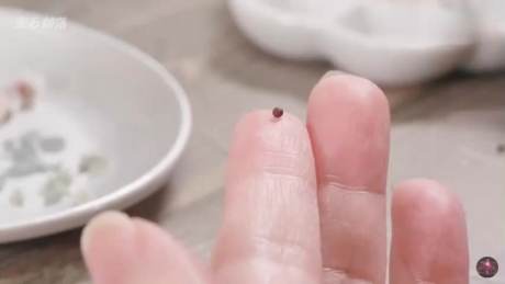 超简单的树脂粘土手工教程 一串逼真的玫瑰手链就这样做好了