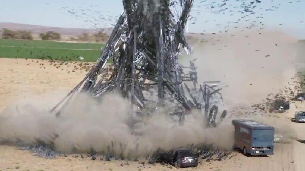 外星生物寄生在人体内,组成外星通信塔,一撞就变鸟!神盾局特工