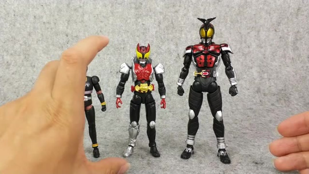 【潘达曼的模玩分享】第001期 [万代扭蛋] [SAGA系列] [假面骑士KIVA...