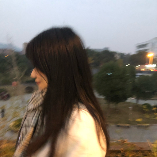 今天不可爱鸭 