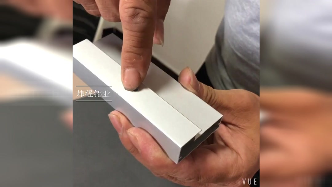 大边框玻璃的安装