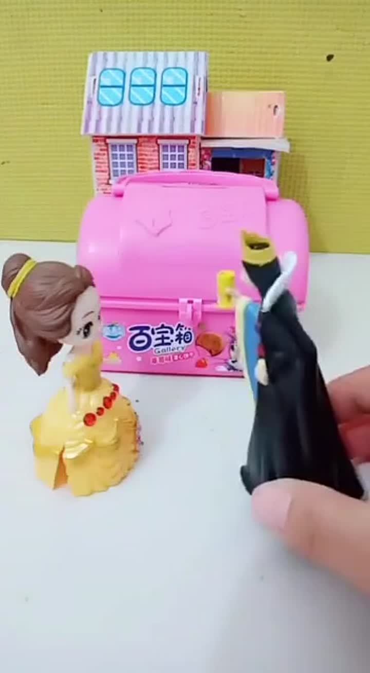 贝儿终于学会了简笔画