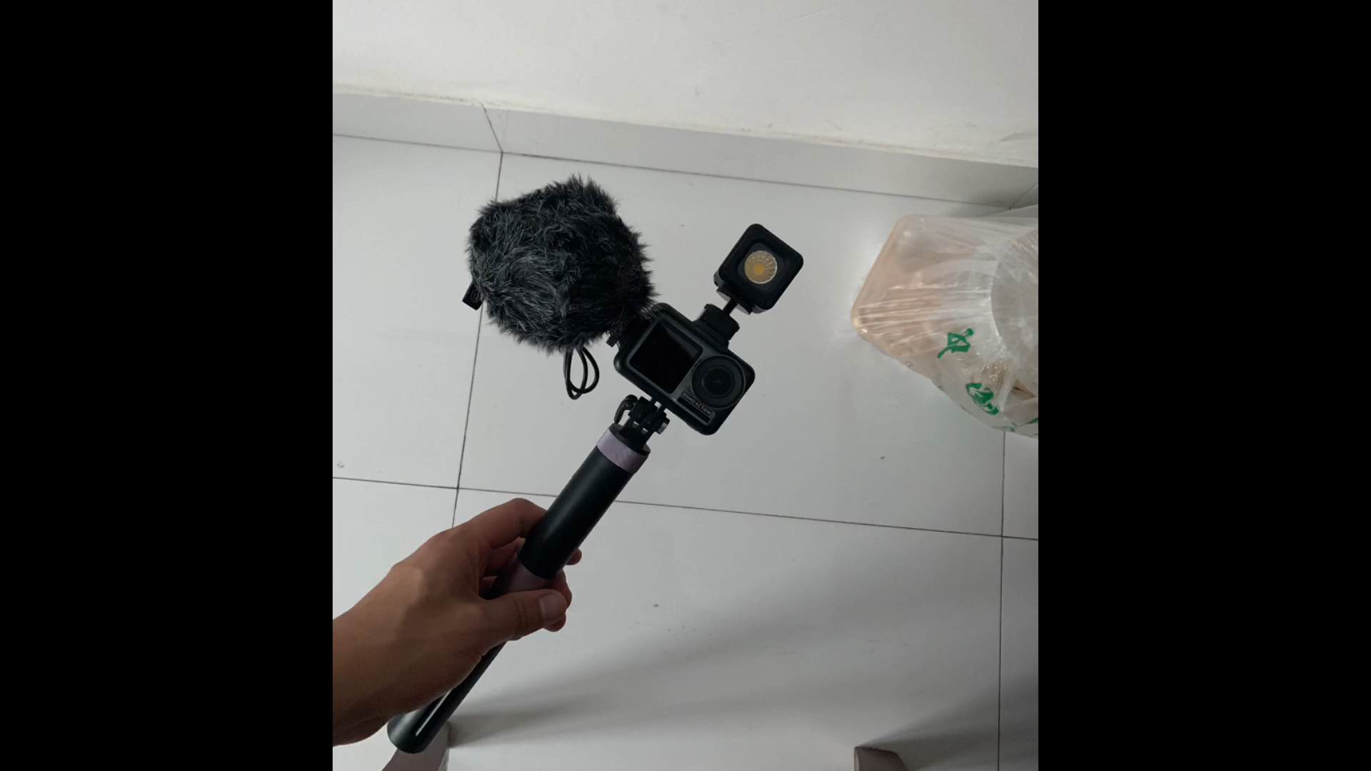 夜晚试试我的osmo action 的效果。ps.有一张使用手机连接拍的~