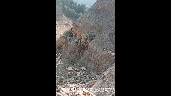 重庆市江津区油溪镇六合村溶洞群