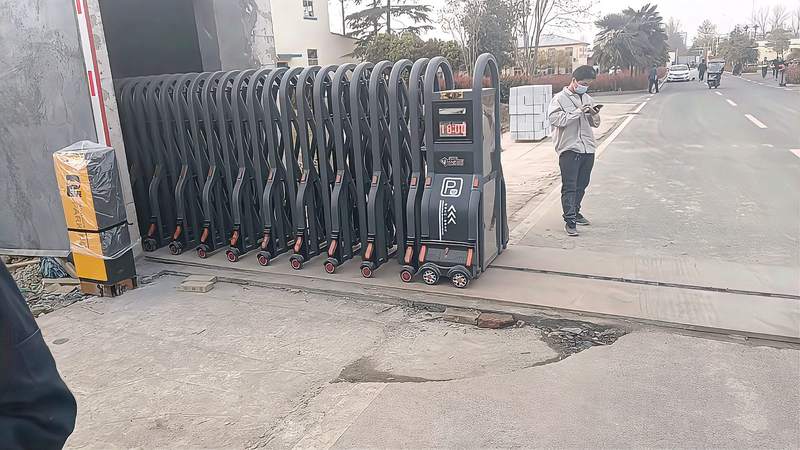 平顶山电动门,平顶山电动伸缩门交付使用,运行正常