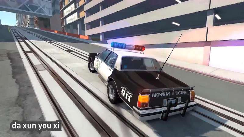 车祸模拟器:美国警车办案都是这么稳准狠的吗?