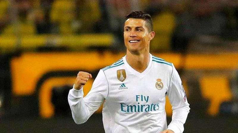 精彩进球!离700球的伟业仅差一步之遥,C罗创造个人进球纪录