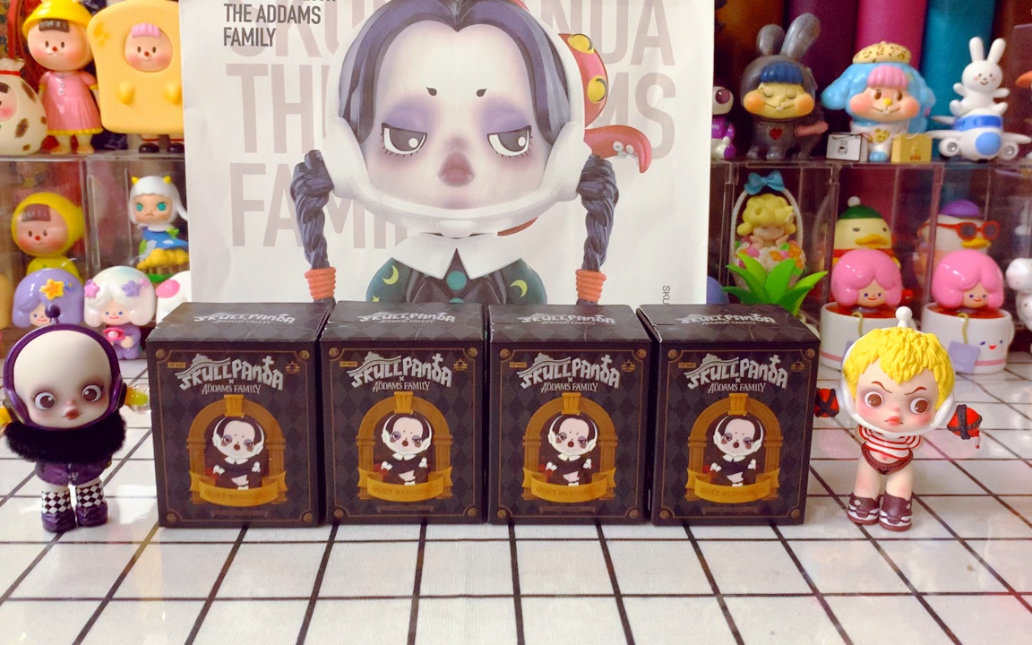 【亚亚】拆盲盒徽章|今天来拆复古感满满的sp亚当斯一家徽章!