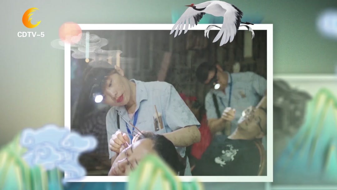 五一大假 都江堰景区志愿者服务队在行动