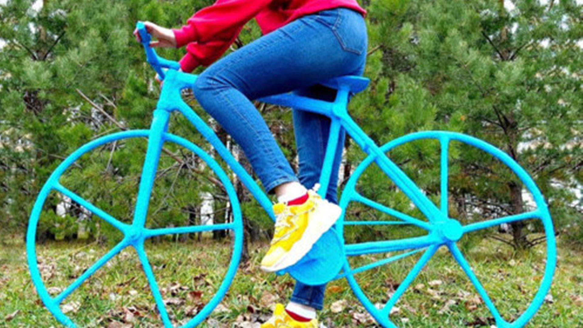 3D打印笔有多牛,老外打造一辆模型自行车,远远看上去很逼真!