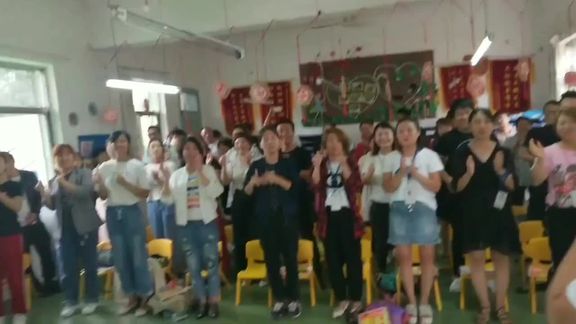 小班期末家长会,我们可爱的家长朋友们!