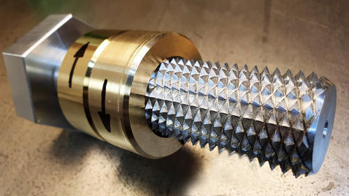 不可思议的双向螺栓,左拧一下右拧一下,不怕松动了