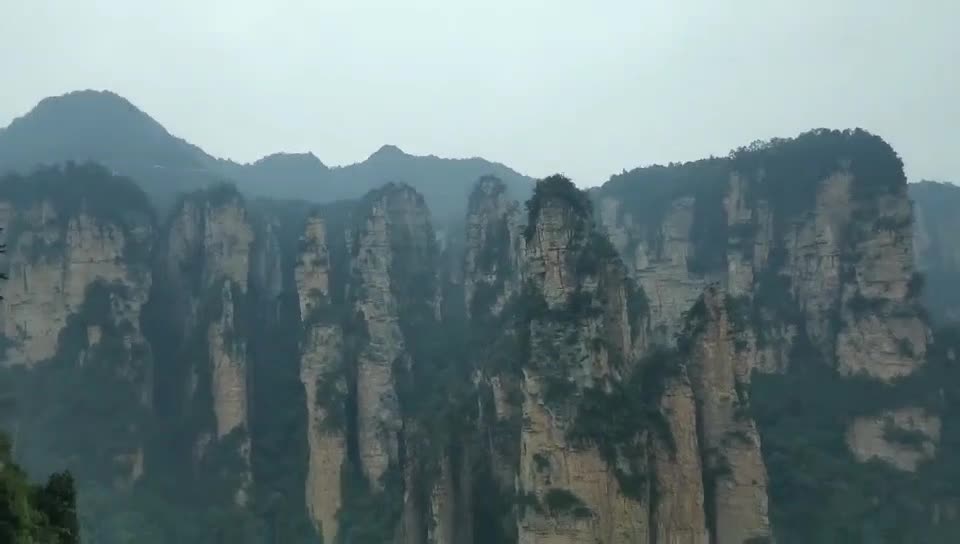 世界第一梯——百龙电梯#张家界百龙天梯 @抖音小助手