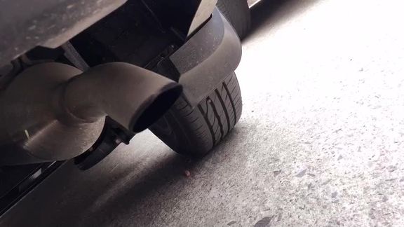 怎么排气管会被烧得这么黑,有什么方法不让…「来自懂车帝车友圈」