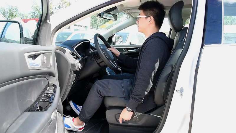 福特锐界车内功能演示,配置丰富实用,方向盘有点大