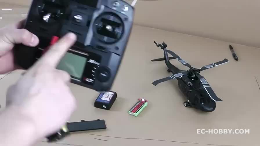 「模型世界」黑鹰直升机遥控模型开箱