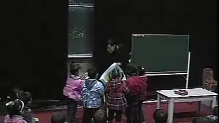 幼儿园中班社会优质课视频展示《求助电话》_王老师