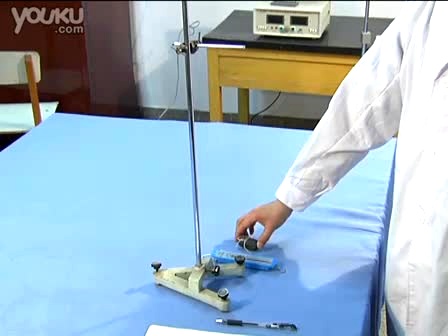 用弹簧测力计测量物体重力