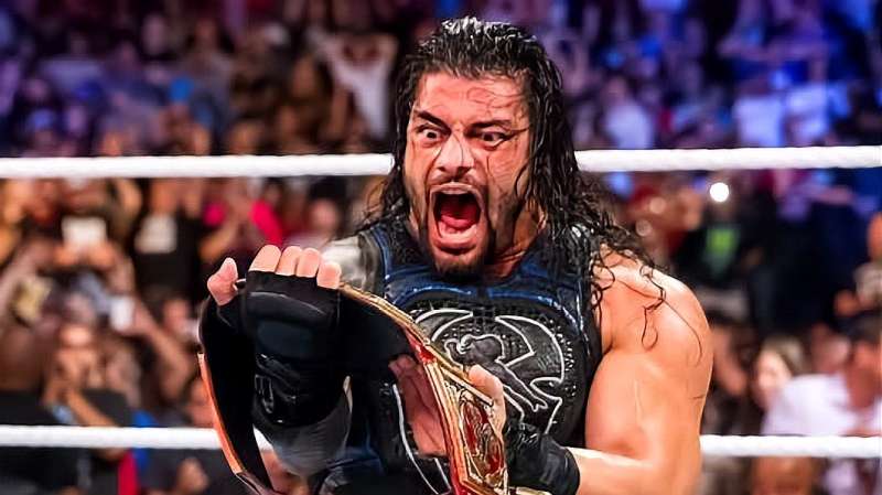 罗门·伦斯WWE夺冠精彩比赛片段,比赛猛烈异常