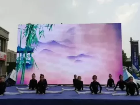 2019年长城舞蹈专修学校“美丽新天地”演出《国风》