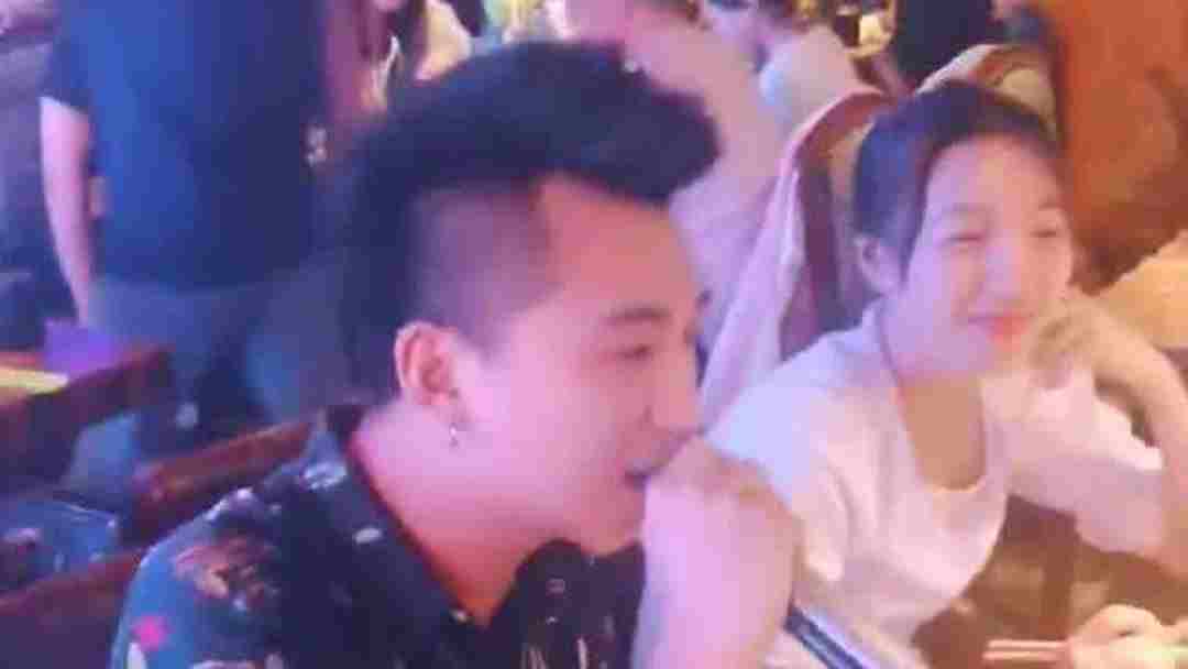 爱你我已不再是用纸的少年,小哥哥唱歌好撩人呀